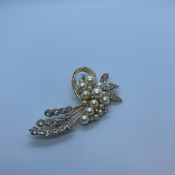 Jewelry | Brooch Pins | Poshmark